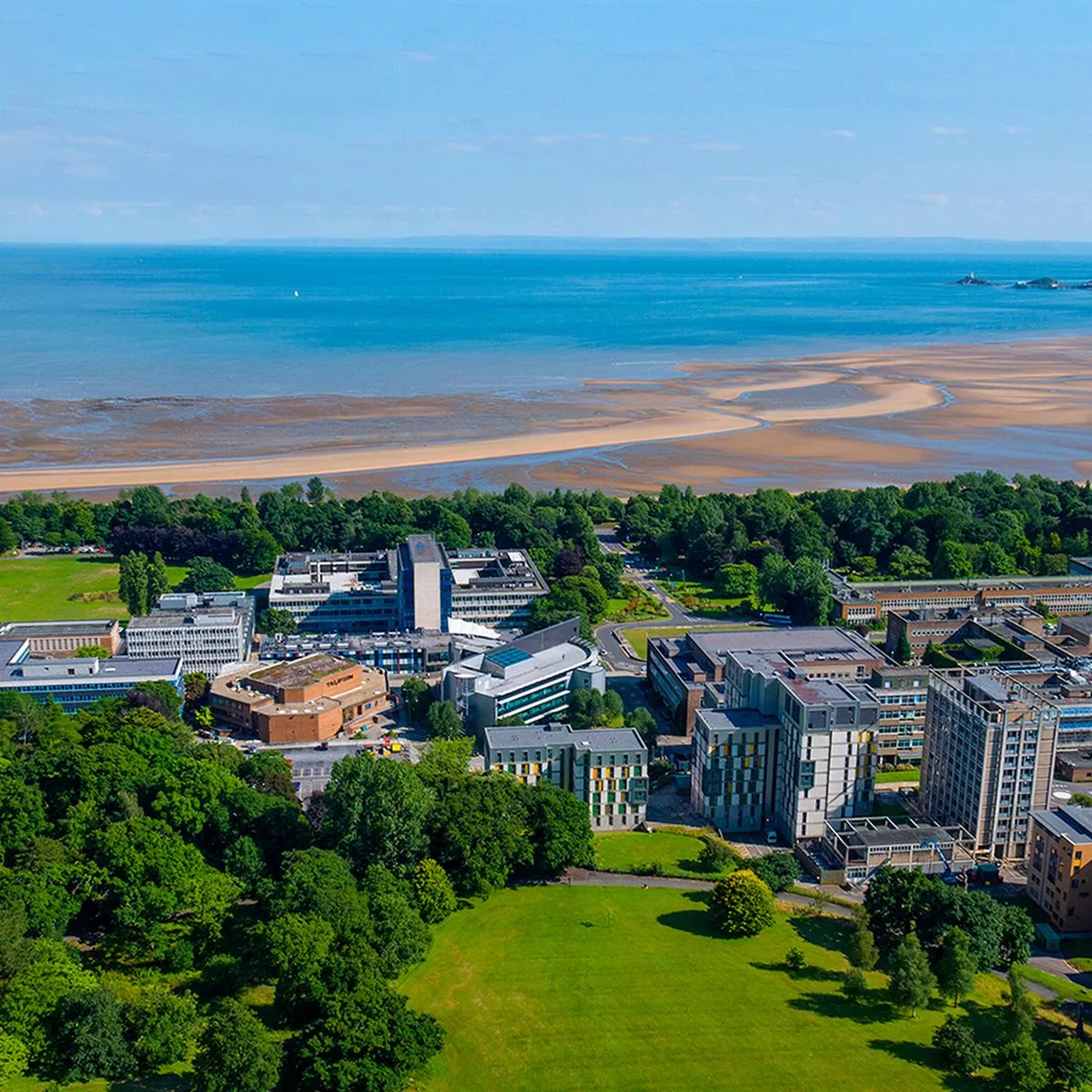 Swansea University - IEC Abroad ศูนย์แนะแนวศึกษาต่อต่างประเทศ